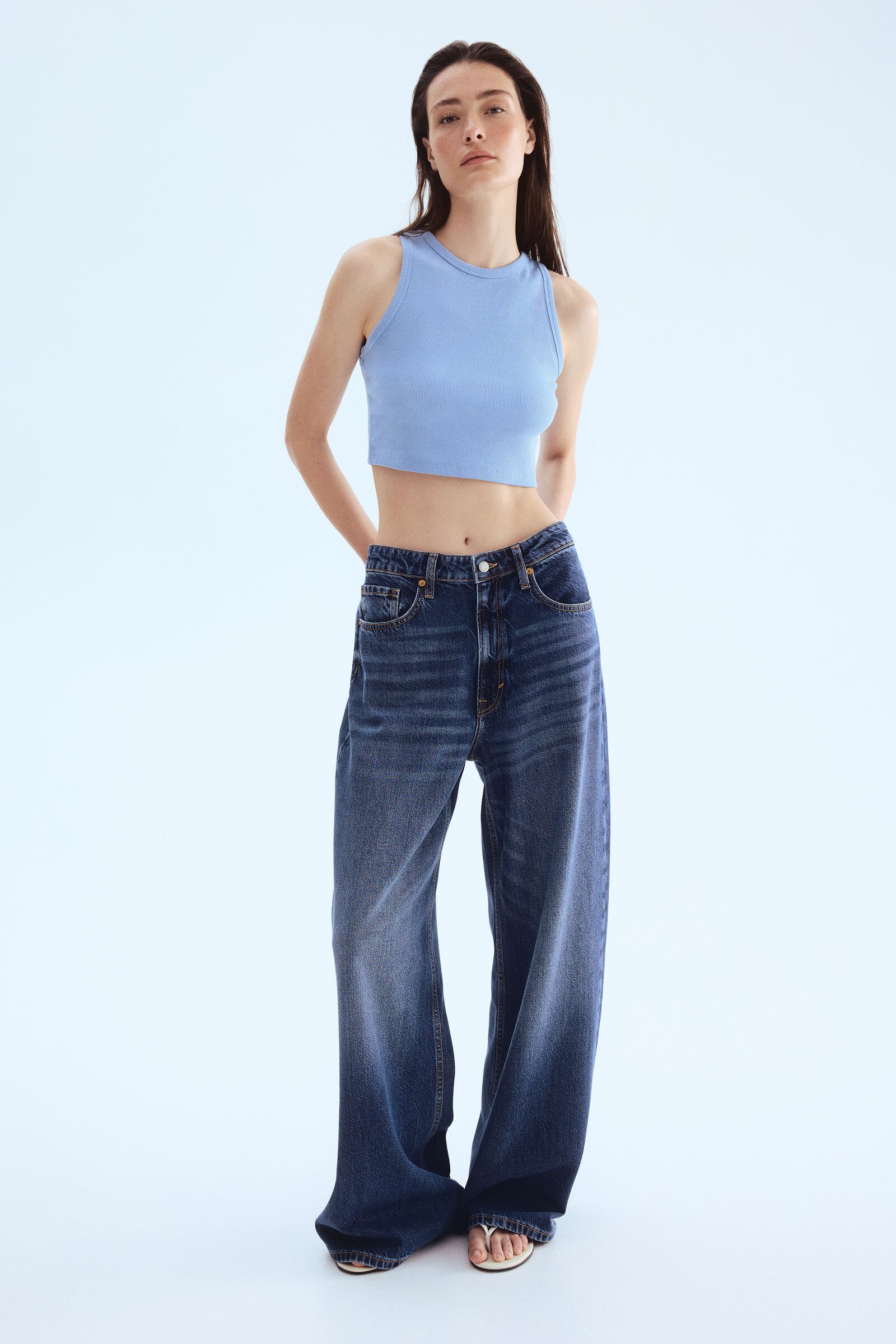 Top cropped sin mangas | H&M